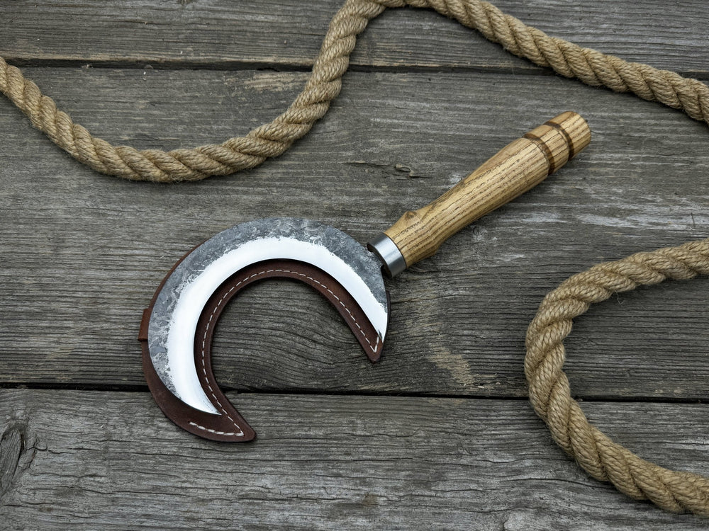 Hand-Forged Athame Ritual Witch Sickle, ⌀ 13 cm (5.12 inches) - Sharky ...