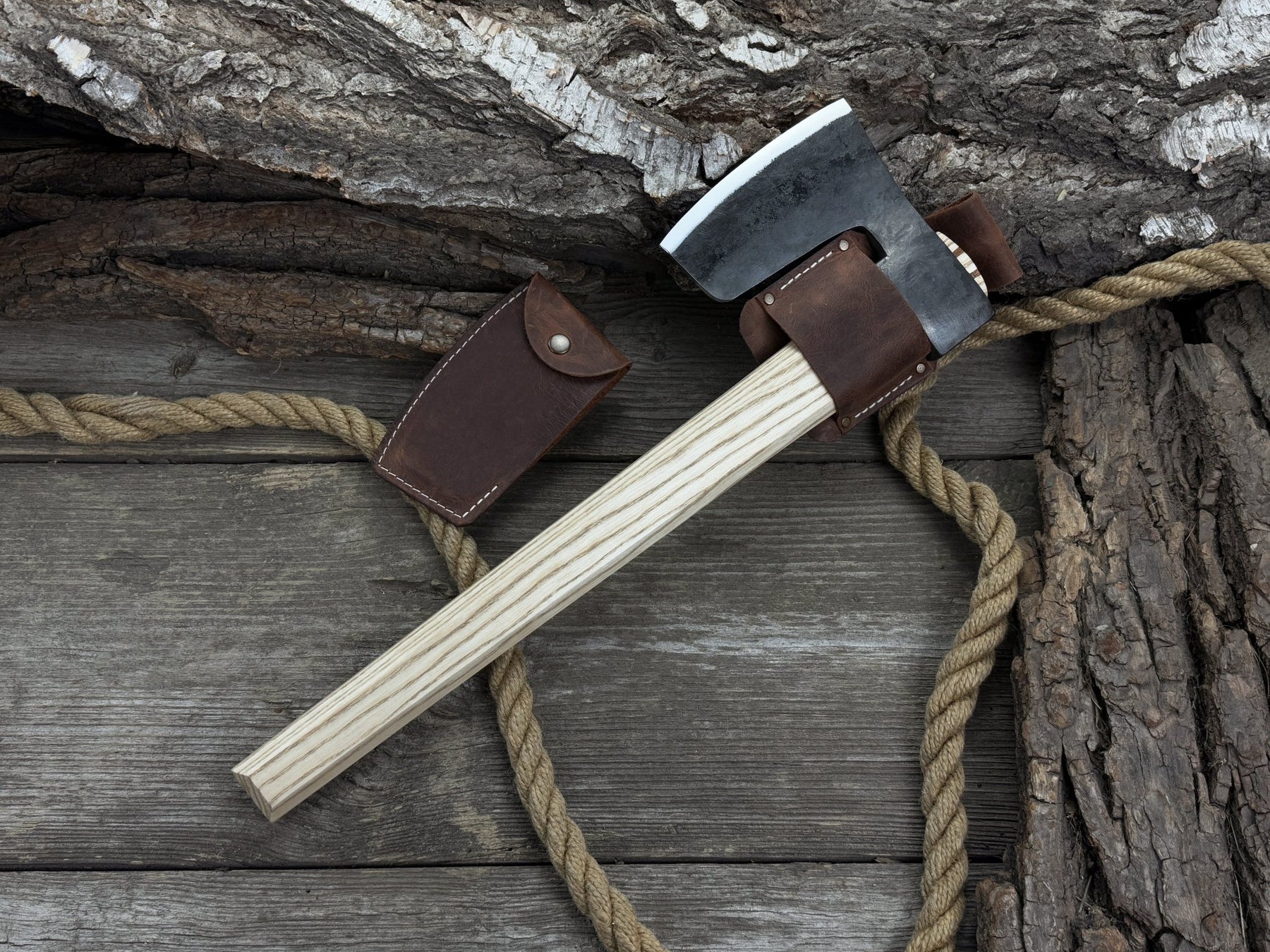 Hand-Forged Carpenter's Axe with Belt Loop, 0.84 kg (1.85 lb) - Sharky ...